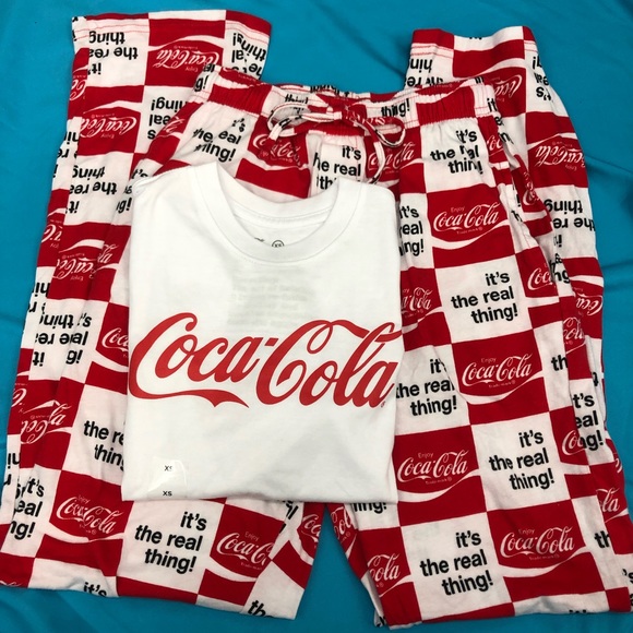 Coca Cola | Intimates & Sleepwear | Nwt Coca Cola 2 Piece Pajama Set Sz ...